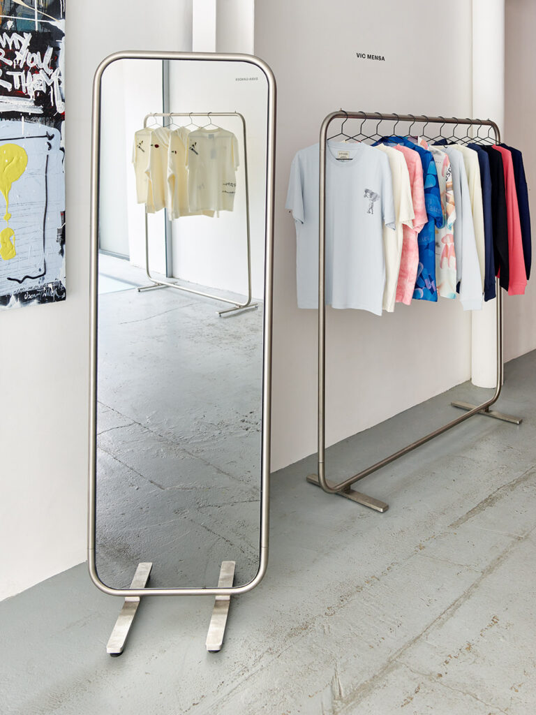 Stainless Steel Hanging Rail 1700h x 1600w | FoundPop
